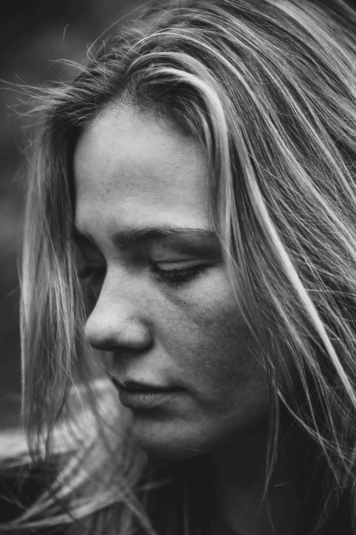 Betrayed - Sharon Hawkins